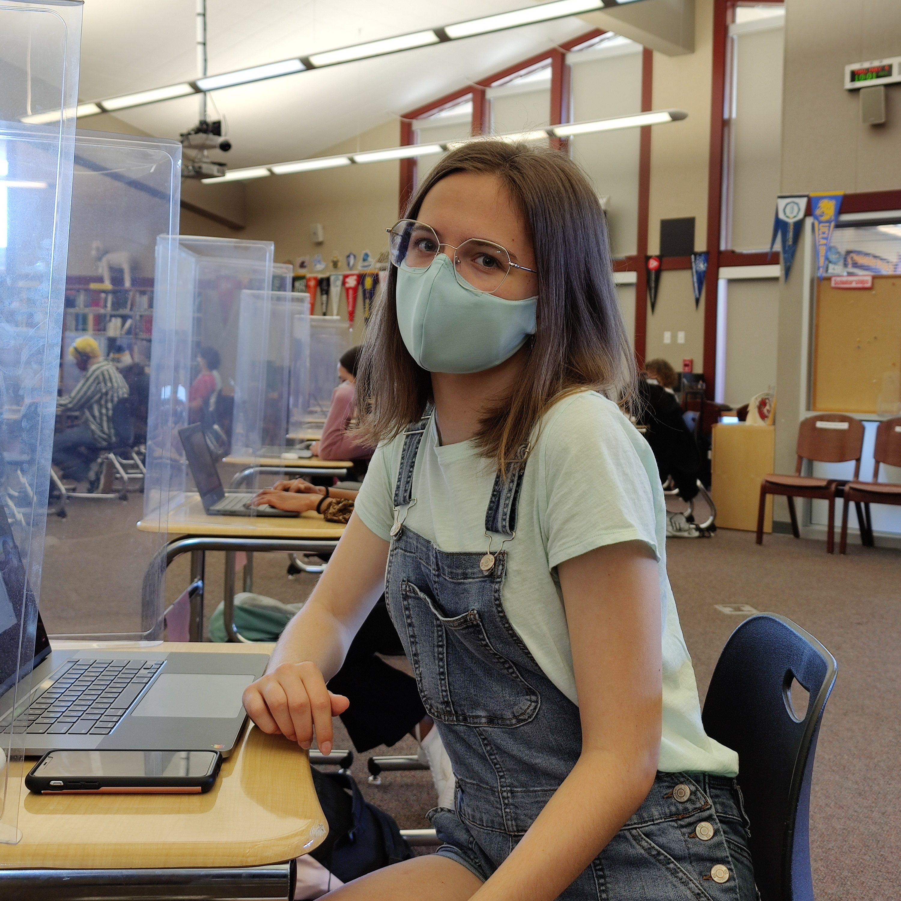 anna-hanuska – The Shield